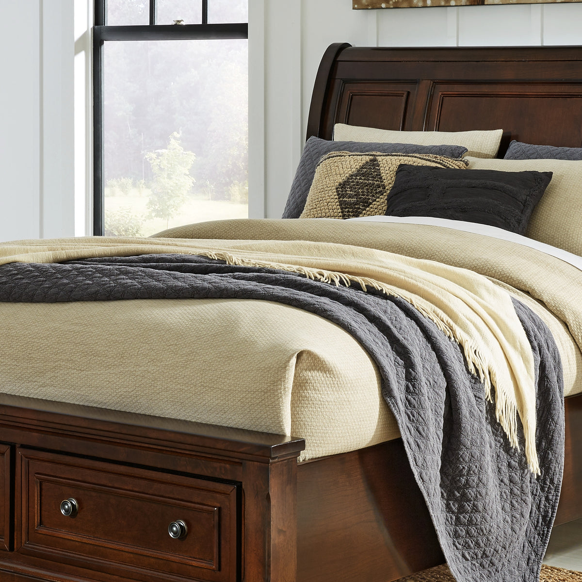 Porter Queen Sleigh Storage Bed – Redwood Home Furniture